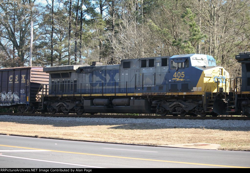 CSX 405 runs third